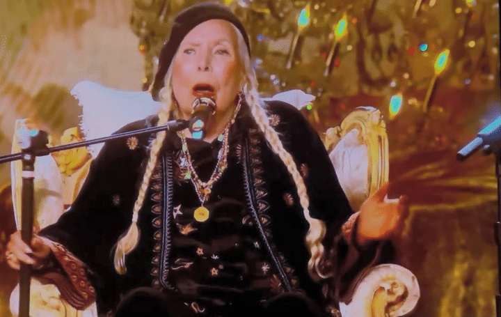 Joni Mitchell's Incredible 'Both Sides Now' Performance Earns Standing Ovation at 2024 Grammys